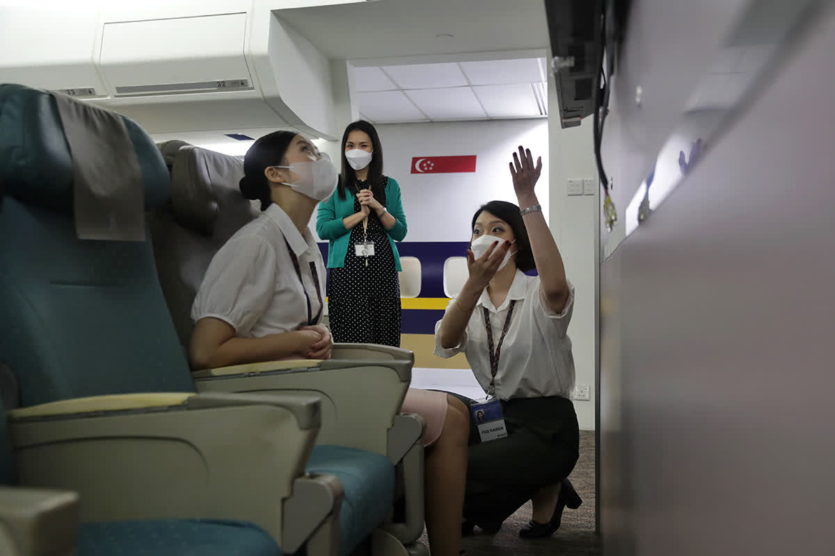Creating an icon: What it takes to become SIA cabin crew | The Straits ...