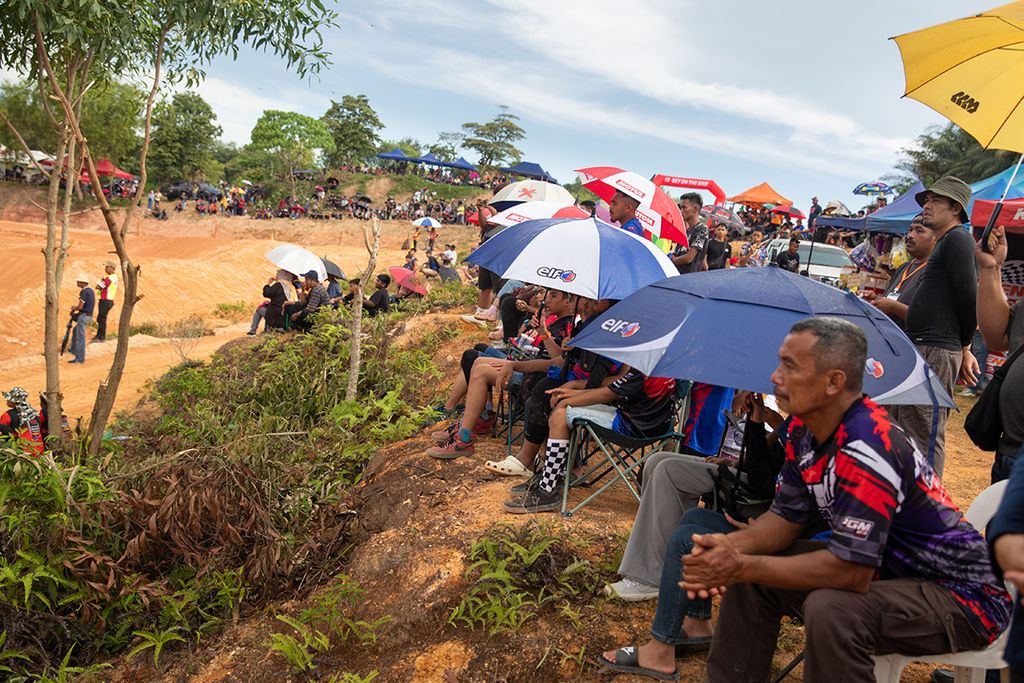 ‘Pursuing their motocross dreams across the Causeway