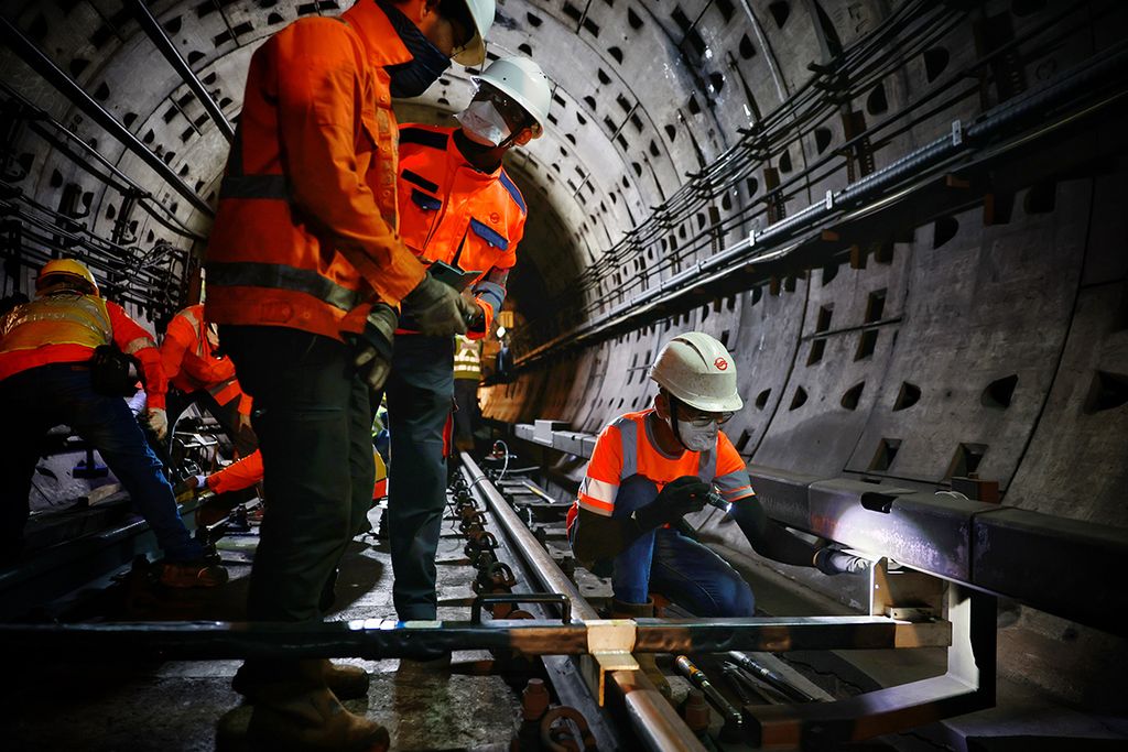 How SMRT does rail maintenance while Singapore sleeps