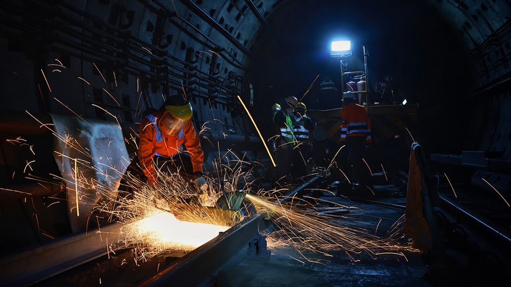 How SMRT does rail maintenance while Singapore sleeps