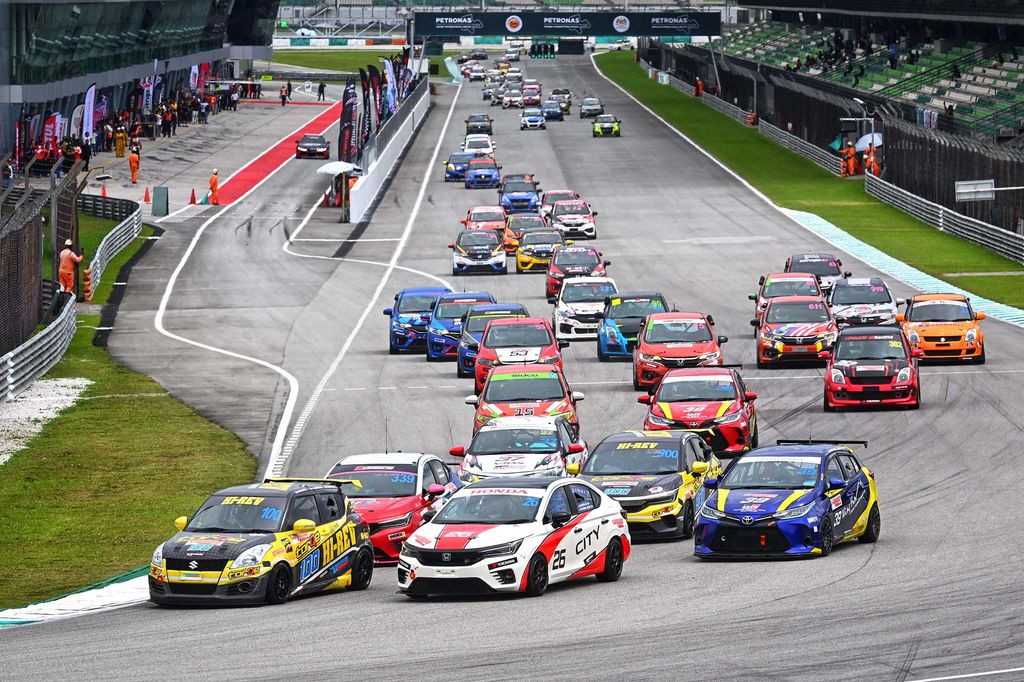 Fast friends: How this Singapore team of amateur racers took on a 1 ...