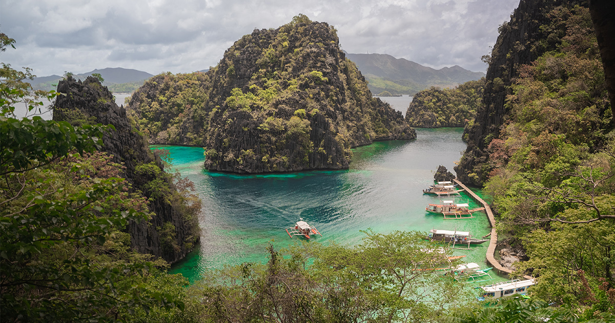 Extreme Asia: The little-known Filipino tribe picking up after dirty ...